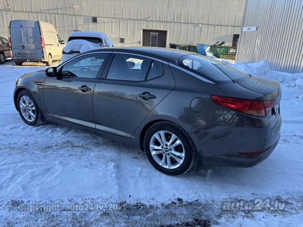 Brown Kia Optima 2012 in Tallinn, with an engine capacity of 1.70 L and mileage of 206 thousand km for 5700 €, photo 2 on AUTOMOTO.COM.LV