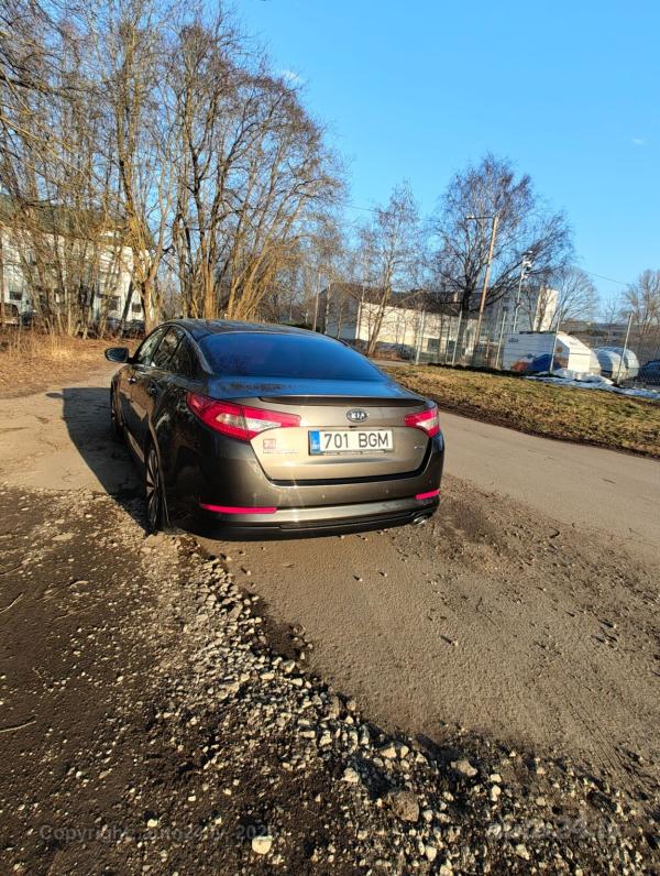 Brown Kia Optima 2012 in Tallinn, with an engine capacity of 1.70 L and mileage of 170 thousand km for 7999 €, photo 5 on AUTOMOTO.COM.LV