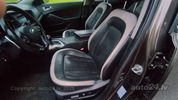 Brown Kia Optima 2013 in Tallinn, with an engine capacity of 1.70 L and mileage of 321 thousand km for 4990 €, photo 11 on AUTOMOTO.COM.LV