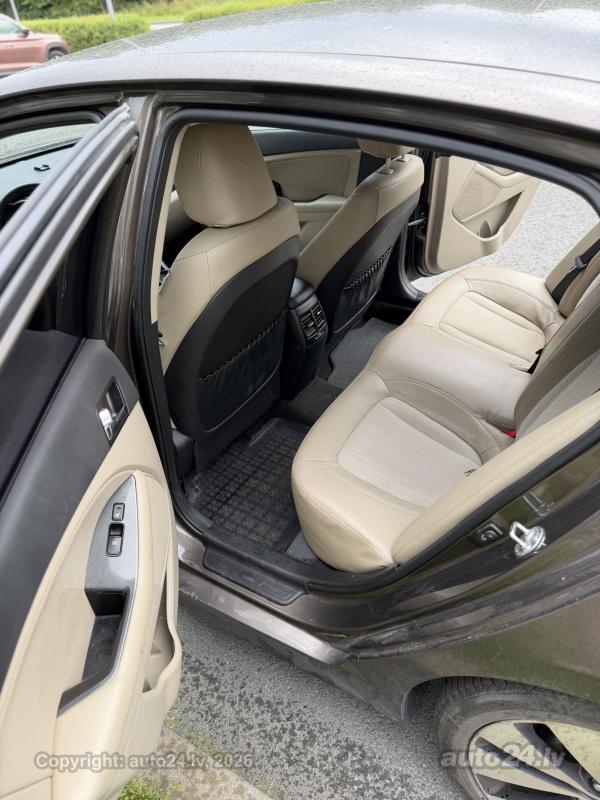 Brūns Kia Optima 2013 Tallina, ar dzinēja tilpumu 2.00 L un nobraukumu 250 tūkst. km par 5900 €, foto 9 vietnē AUTOMOTO.COM.LV