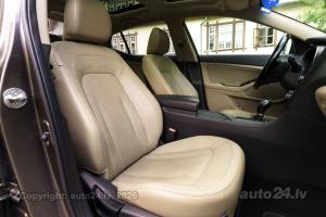 Brown Kia Optima 2013 in Tartu, with an engine capacity of 1.70 L and mileage of 207 thousand km for 6500 €, photo 13 on AUTOMOTO.COM.LV