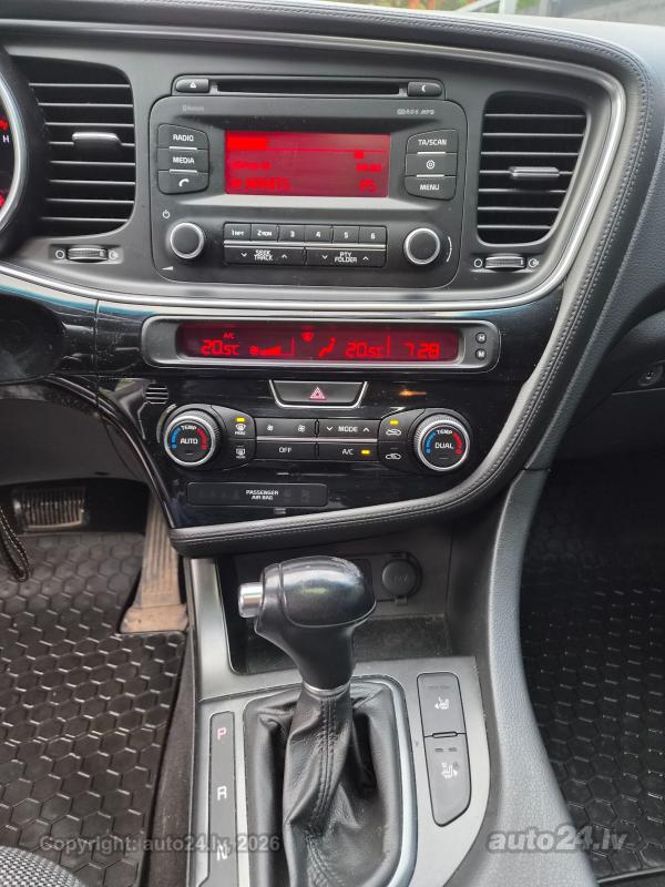 Brown Kia Optima 2014 in Rakvere, with an engine capacity of 2.00 L and mileage of 208 thousand km for 6000 €, photo 10 on AUTOMOTO.COM.LV