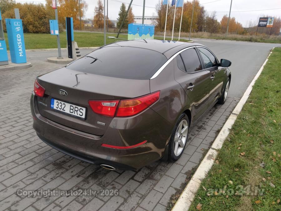 Коричневый Киа Оптима 2016 в Таллин, объемом двигателя 1.70 л и пробегом 350 тыс. км за 4000 €, фото 3 на AUTOMOTO.COM.LV