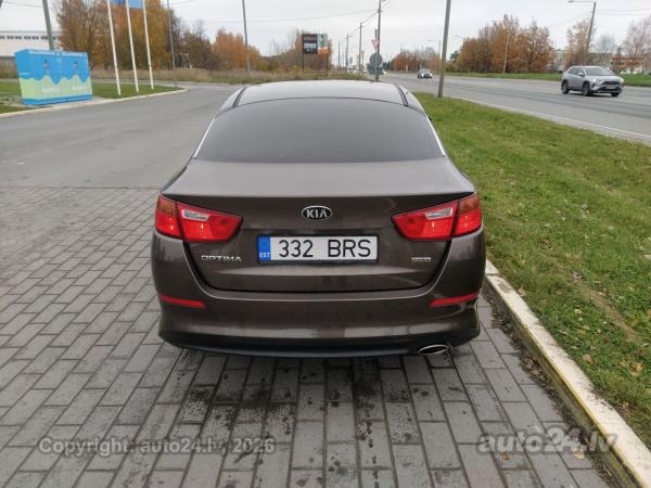 Brown Kia Optima 2016 in Tallinn, with an engine capacity of 1.70 L and mileage of 350 thousand km for 4000 €, photo 3 on AUTOMOTO.COM.LV