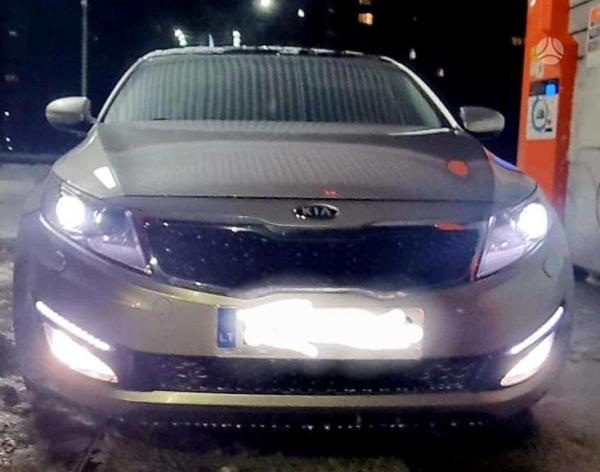 Pelēks Kia Optima 2012 Klaipėda, ar dzinēja tilpumu 1.70 L un nobraukumu 181 tūkst. km par 4950 €, foto 3 vietnē AUTOMOTO.COM.LV