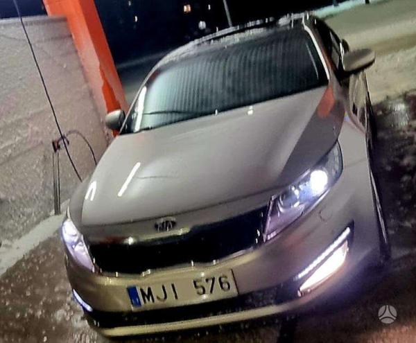 Pelēks Kia Optima 2012 Klaipėda, ar dzinēja tilpumu 1.70 L un nobraukumu 181 tūkst. km par 4950 €, foto 5 vietnē AUTOMOTO.COM.LV