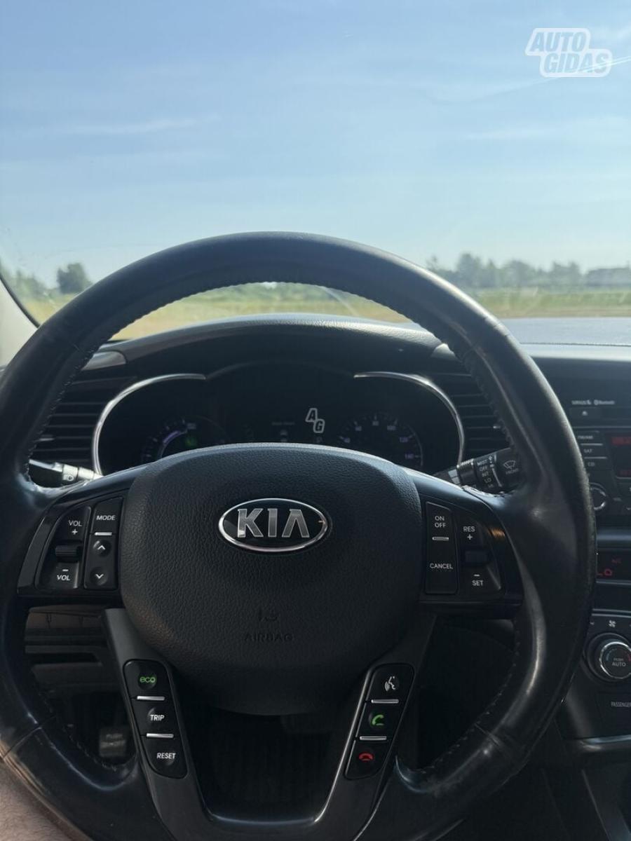 Grey Kia Optima 2012 in Siauliai, with an engine capacity of 2.40 L and mileage of 390 thousand km for 5750 €, photo 13 on AUTOMOTO.COM.LV