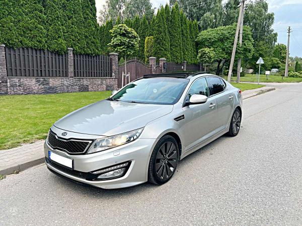 Pelēks Kia Optima 2012 Viļņa, ar dzinēja tilpumu 1.70 L un nobraukumu 260 tūkst. km par 4999 €, foto 1 vietnē AUTOMOTO.COM.LV