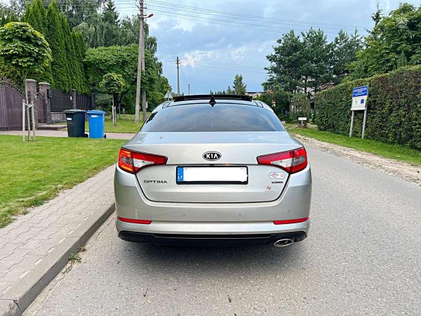 Pelēks Kia Optima 2012 Viļņa, ar dzinēja tilpumu 1.70 L un nobraukumu 260 tūkst. km par 4999 €, foto 3 vietnē AUTOMOTO.COM.LV