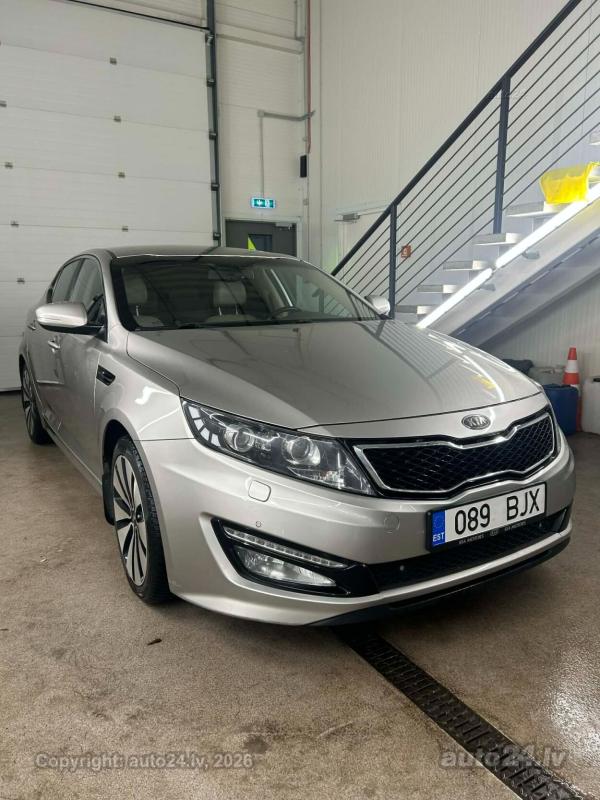 Pelēks Kia Optima 2013 Tallina, ar dzinēja tilpumu 2.00 L un nobraukumu 178 tūkst. km par 7400 €, foto 1 vietnē AUTOMOTO.COM.LV