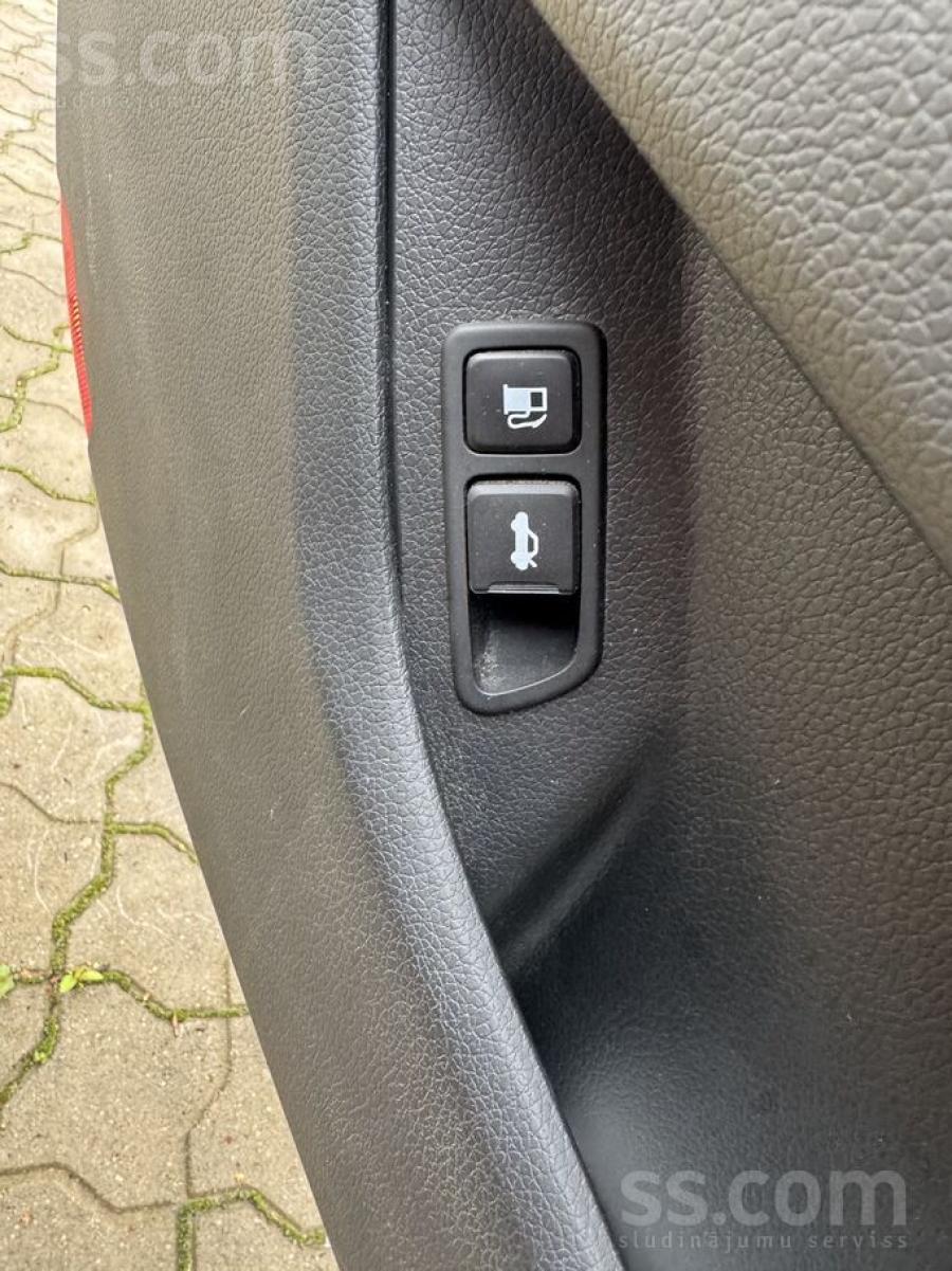 Grey Kia Optima 2013 in Riga, with an engine capacity of 2.00 L and mileage of 45 thousand km for 6200 €, photo 13 on AUTOMOTO.COM.LV