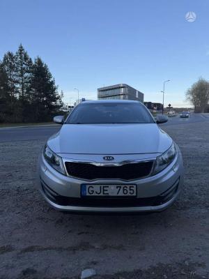 Grey Kia Optima 2013 in Vilnius, with an engine capacity of 1.69 L and mileage of 311 thousand km for 3400 €, photo 6 on AUTOMOTO.COM.LV