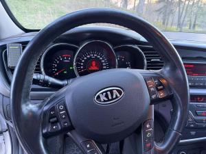 Grey Kia Optima 2013 in Vilnius, with an engine capacity of 1.69 L and mileage of 311 thousand km for 3400 €, photo 8 on AUTOMOTO.COM.LV