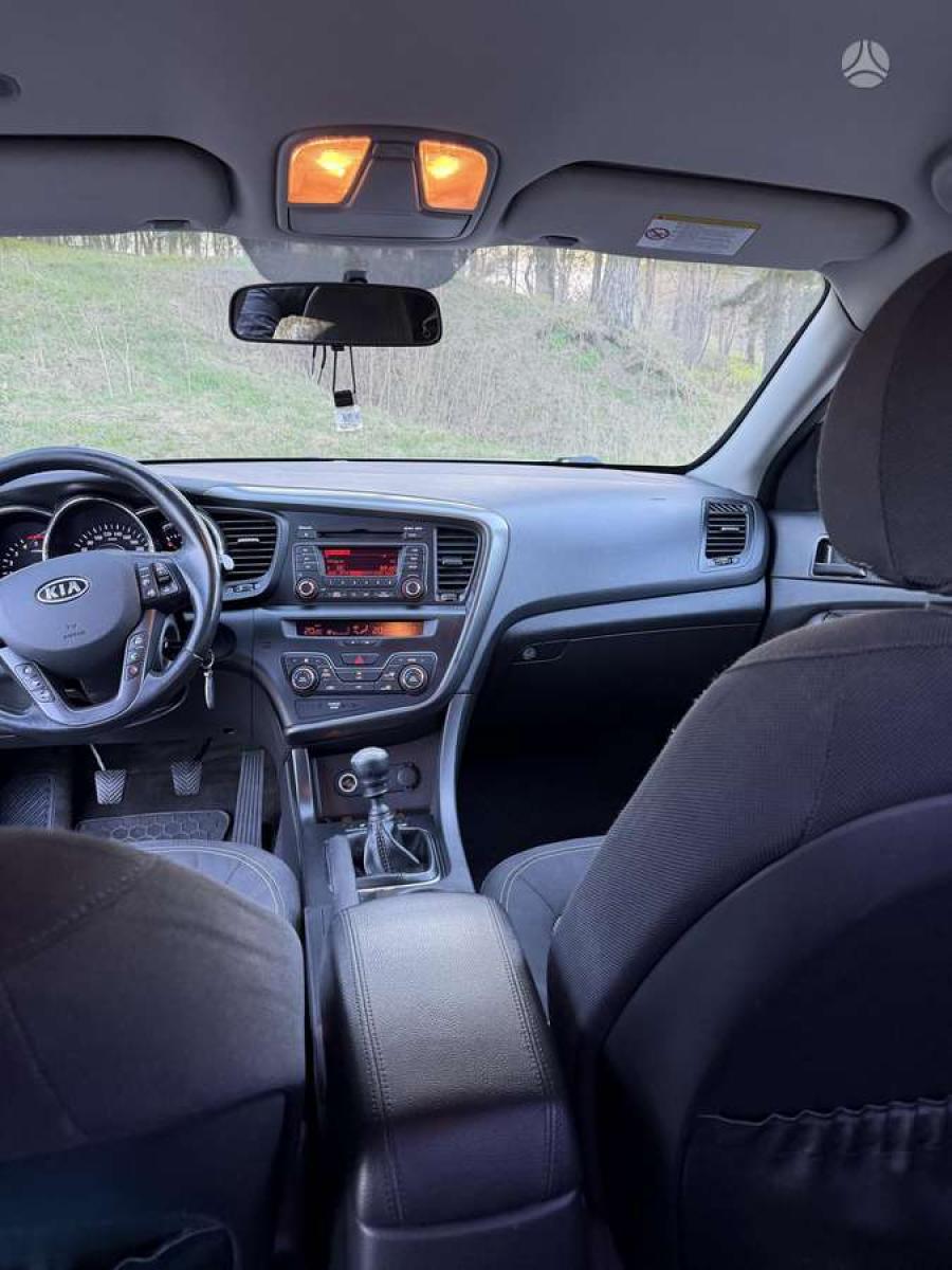 Grey Kia Optima 2013 in Vilnius, with an engine capacity of 1.69 L and mileage of 311 thousand km for 3400 €, photo 9 on AUTOMOTO.COM.LV