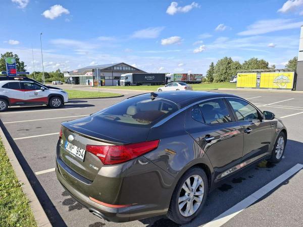 Pelēks Kia Optima 2013 Radviliškis, ar dzinēja tilpumu 2.36 L un nobraukumu 145 tūkst. km par 5700 €, foto 7 vietnē AUTOMOTO.COM.LV