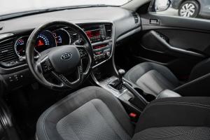 Grey Kia Optima 2014 in Tallinn, with an engine capacity of 2.00 L and mileage of 186 thousand km for 5900 €, photo 9 on AUTOMOTO.COM.LV