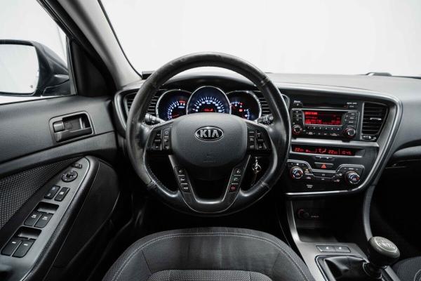 Pelēks Kia Optima 2014 Tallina, ar dzinēja tilpumu 2.00 L un nobraukumu 186 tūkst. km par 5900 €, foto 11 vietnē AUTOMOTO.COM.LV