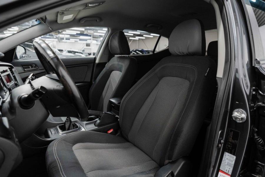 Grey Kia Optima 2014 in Tallinn, with an engine capacity of 2.00 L and mileage of 186 thousand km for 5900 €, photo 15 on AUTOMOTO.COM.LV