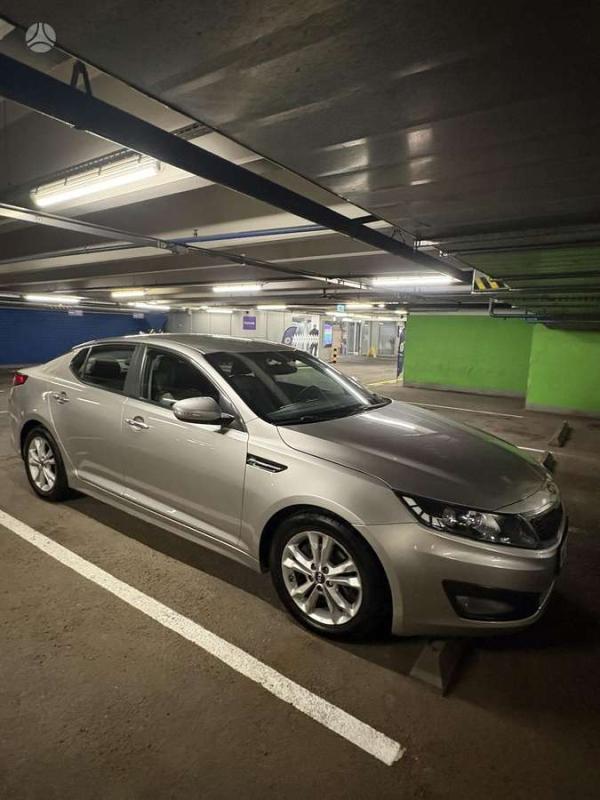 Pelēks Kia Optima 2015 Viļņa, ar dzinēja tilpumu 2.36 L un nobraukumu 270 tūkst. km par 5500 €, foto 2 vietnē AUTOMOTO.COM.LV