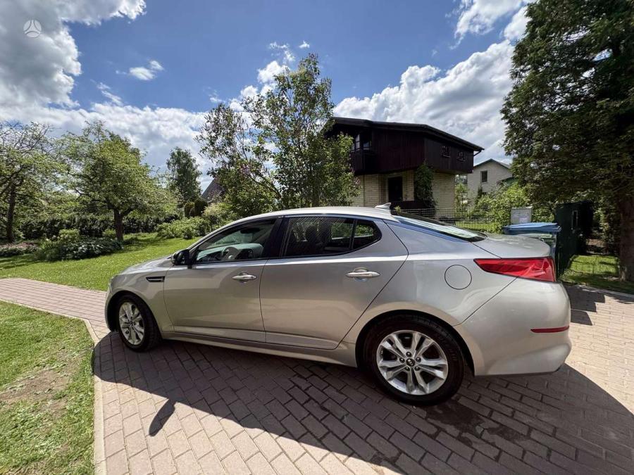 Grey Kia Optima 2015 in Vilnius, with an engine capacity of 2.36 L and mileage of 270 thousand km for 5500 €, photo 18 on AUTOMOTO.COM.LV