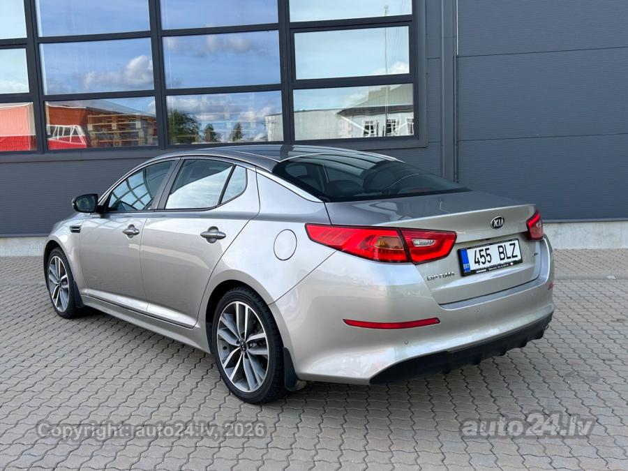 Grey Kia Optima 2015 in Valga, with an engine capacity of 1.70 L and mileage of 179 thousand km for 4900 €, photo 7 on AUTOMOTO.COM.LV