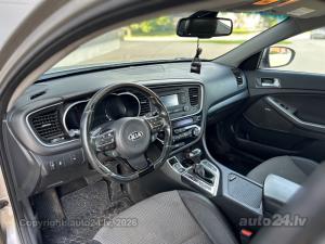 Grey Kia Optima 2015 in Valga, with an engine capacity of 1.70 L and mileage of 179 thousand km for 4900 €, photo 8 on AUTOMOTO.COM.LV