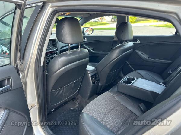 Pelēks Kia Optima 2015 Valga, ar dzinēja tilpumu 1.70 L un nobraukumu 179 tūkst. km par 4900 €, foto 8 vietnē AUTOMOTO.COM.LV