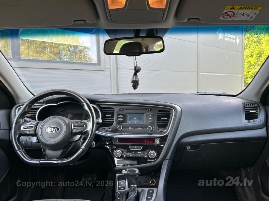 Grey Kia Optima 2015 in Valga, with an engine capacity of 1.70 L and mileage of 179 thousand km for 4900 €, photo 10 on AUTOMOTO.COM.LV