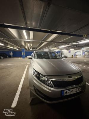Pelēks Kia Optima 2015 Viļņa, ar dzinēja tilpumu 2.40 L un nobraukumu 169 tūkst. km par 5900 €, foto 8 vietnē AUTOMOTO.COM.LV