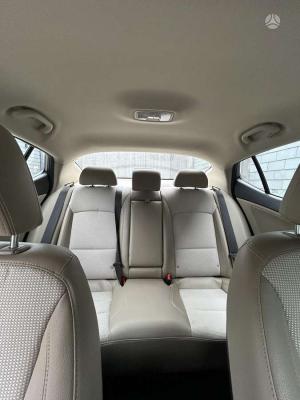 Pelēks Kia Optima 2015 Viļņa, ar dzinēja tilpumu 2.00 L un nobraukumu 101 tūkst. km par 8400 €, foto 10 vietnē AUTOMOTO.COM.LV