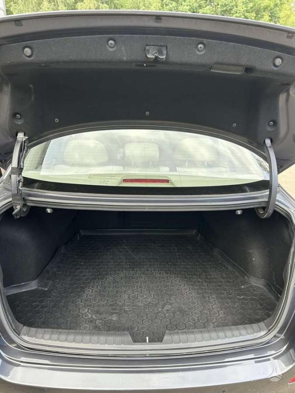 Grey Kia Optima 2015 in Vilnius, with an engine capacity of 2.00 L and mileage of 101 thousand km for 8400 €, photo 10 on AUTOMOTO.COM.LV
