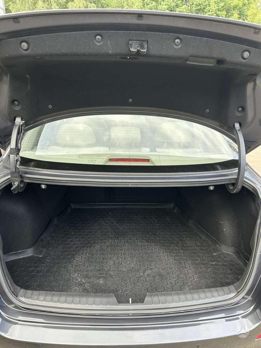 Pelēks Kia Optima 2015 Viļņa, ar dzinēja tilpumu 2.00 L un nobraukumu 101 tūkst. km par 8400 €, foto 11 vietnē AUTOMOTO.COM.LV