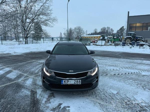 Pelēks Kia Optima 2017 Valmiera, ar dzinēja tilpumu 1.70 L un nobraukumu 275 tūkst. km par 6950 €, foto 2 vietnē AUTOMOTO.COM.LV