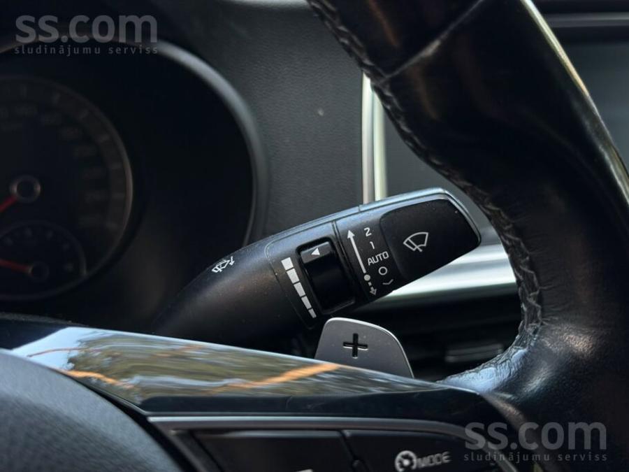Grey Kia Optima 2019 in Riga, with an engine capacity of 2.00 L and mileage of 99 thousand km for 12200 €, photo 19 on AUTOMOTO.COM.LV
