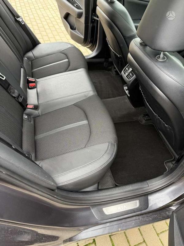 Pelēks Kia Optima 2017 Alīta, ar dzinēja tilpumu 1.69 L un nobraukumu 273 tūkst. km par 8250 €, foto 11 vietnē AUTOMOTO.COM.LV