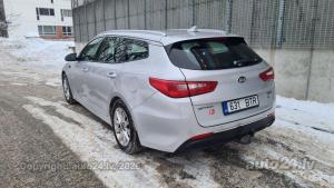 Grey Kia Optima 2017 in Tallinn, with an engine capacity of 1.70 L and mileage of 220 thousand km for 9990 €, photo 3 on AUTOMOTO.COM.LV
