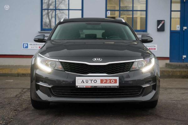 Grey Kia Optima 2018 in Vilnius, with an engine capacity of 2.00 L and mileage of 107 thousand km for 13500 €, photo 2 on AUTOMOTO.COM.LV