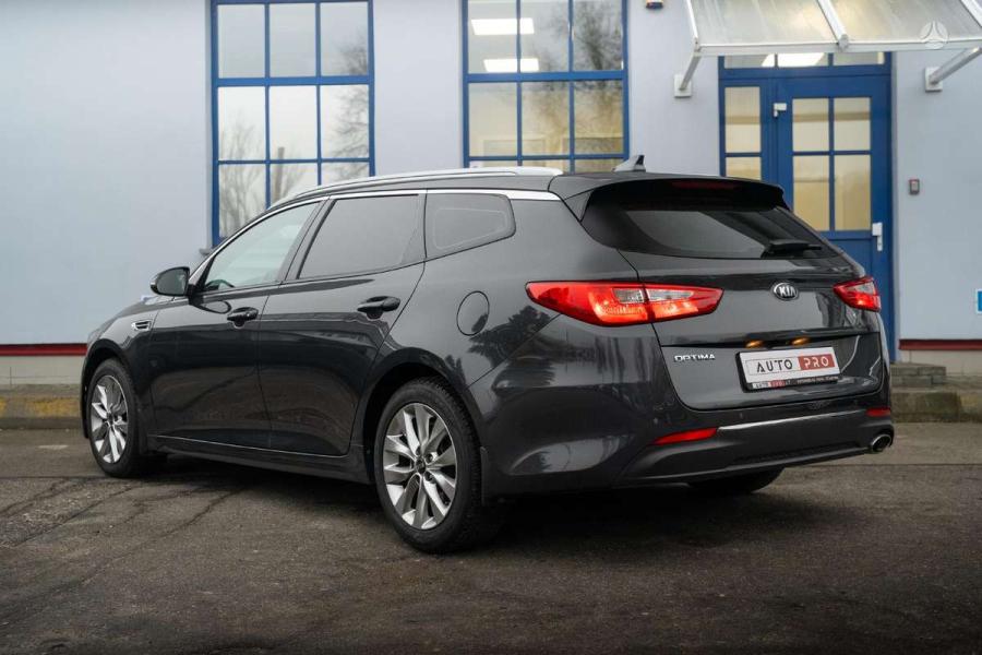 Grey Kia Optima 2018 in Vilnius, with an engine capacity of 2.00 L and mileage of 107 thousand km for 13500 €, photo 8 on AUTOMOTO.COM.LV