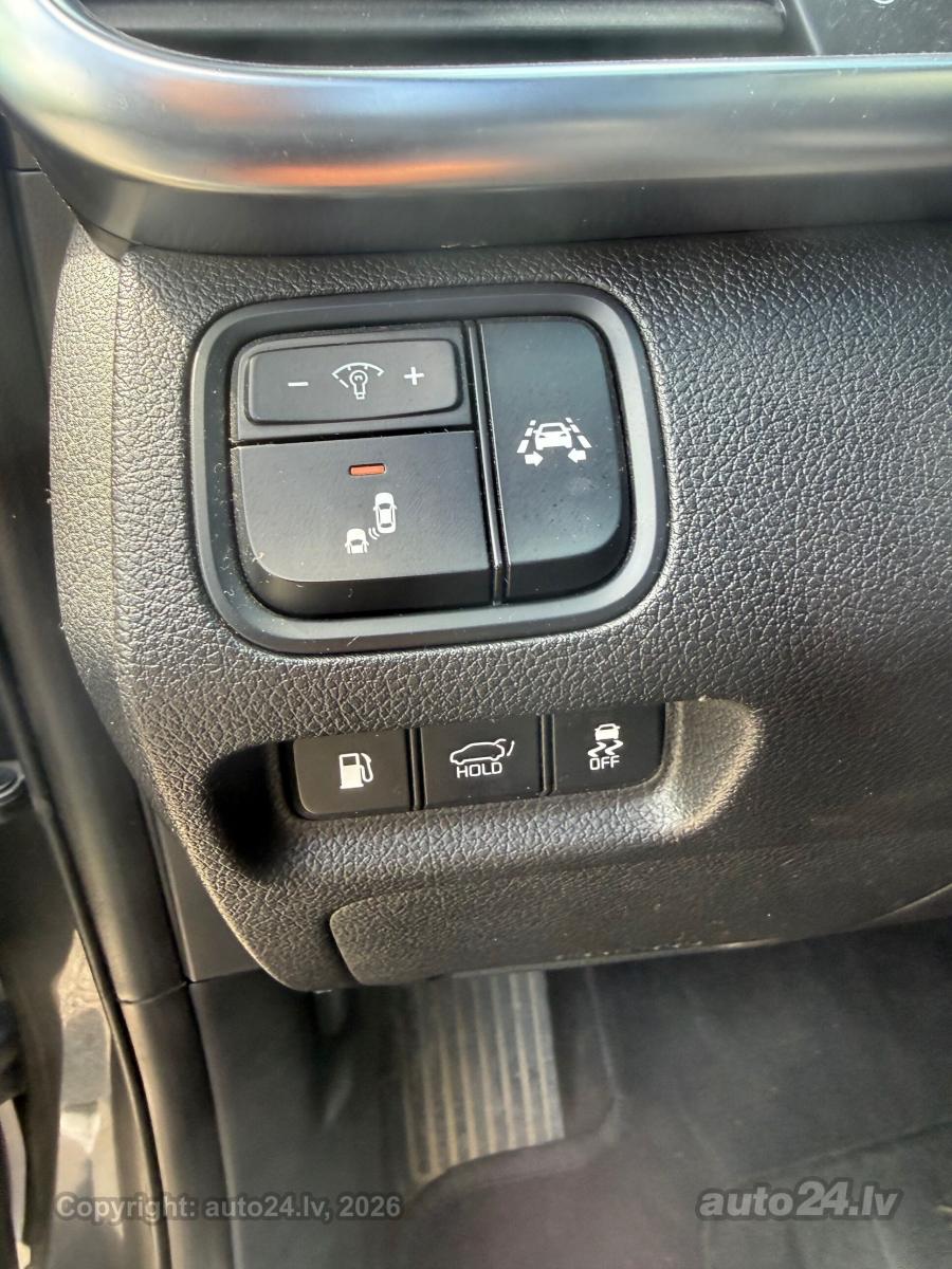Pelēks Kia Optima 2018 Tartu, ar dzinēja tilpumu 1.70 L un nobraukumu 245 tūkst. km par 11200 €, foto 25 vietnē AUTOMOTO.COM.LV
