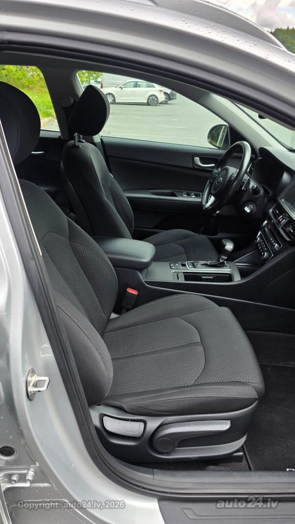 Pelēks Kia Optima 2018 Tallina, ar dzinēja tilpumu 2.00 L un nobraukumu 125 tūkst. km par 15000 €, foto 7 vietnē AUTOMOTO.COM.LV