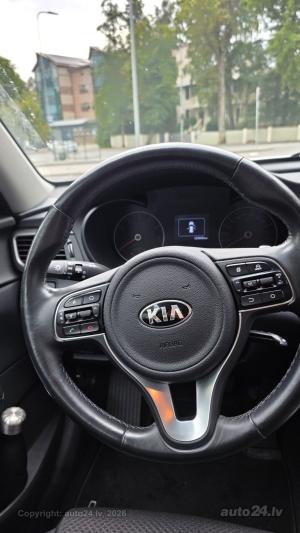 Pelēks Kia Optima 2018 Tallina, ar dzinēja tilpumu 2.00 L un nobraukumu 125 tūkst. km par 15000 €, foto 12 vietnē AUTOMOTO.COM.LV