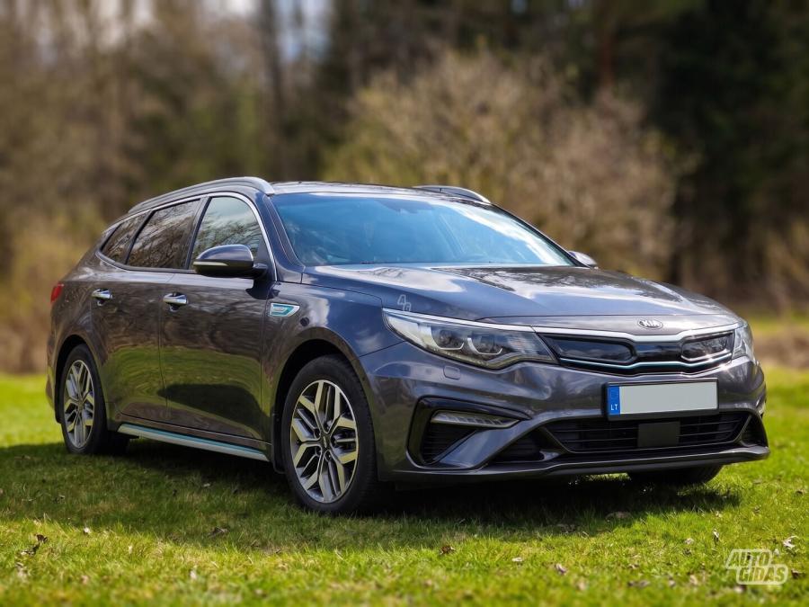 Grey Kia Optima 2019 in Kaunas, with an engine capacity of 2.00 L and mileage of 376 thousand km for 12000 €, photo 3 on AUTOMOTO.COM.LV