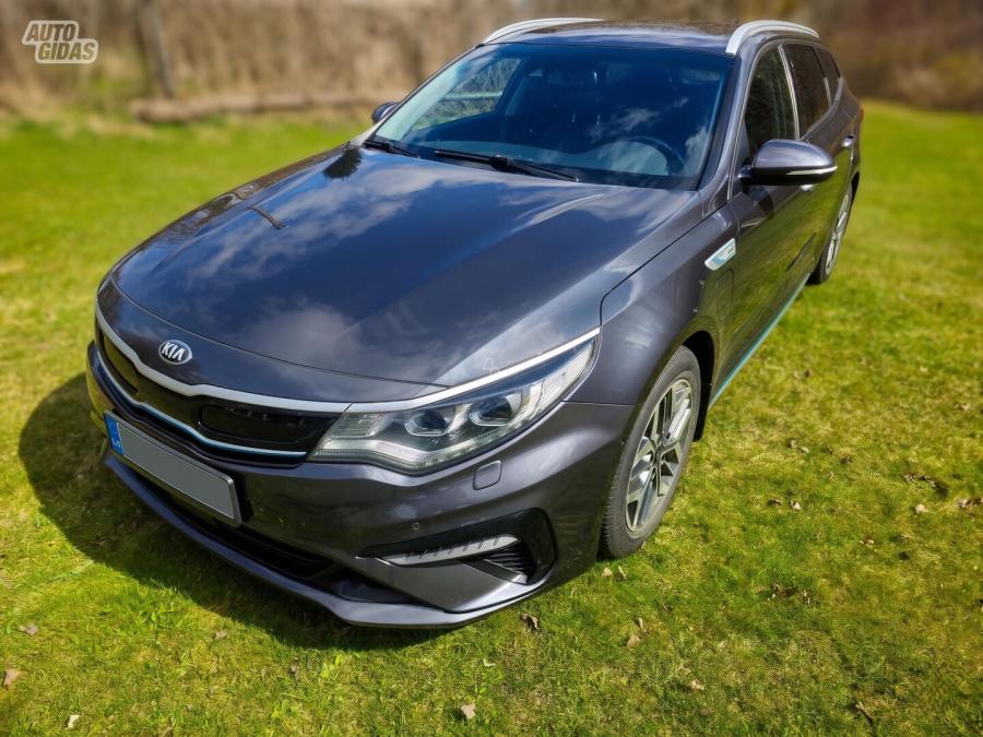 Grey Kia Optima 2019 in Kaunas, with an engine capacity of 2.00 L and mileage of 376 thousand km for 12000 €, photo 5 on AUTOMOTO.COM.LV