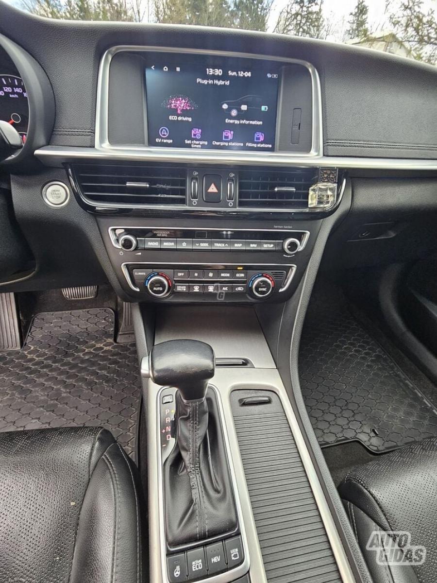 Grey Kia Optima 2019 in Kaunas, with an engine capacity of 2.00 L and mileage of 376 thousand km for 12000 €, photo 18 on AUTOMOTO.COM.LV