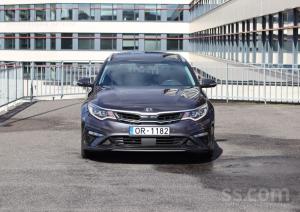 Grey Kia Optima 2019 in Riga, with an engine capacity of 2.00 L and mileage of 183 thousand km for 12680 €, photo 3 on AUTOMOTO.COM.LV