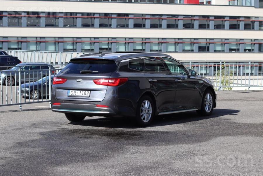 Grey Kia Optima 2019 in Riga, with an engine capacity of 2.00 L and mileage of 183 thousand km for 12680 €, photo 7 on AUTOMOTO.COM.LV