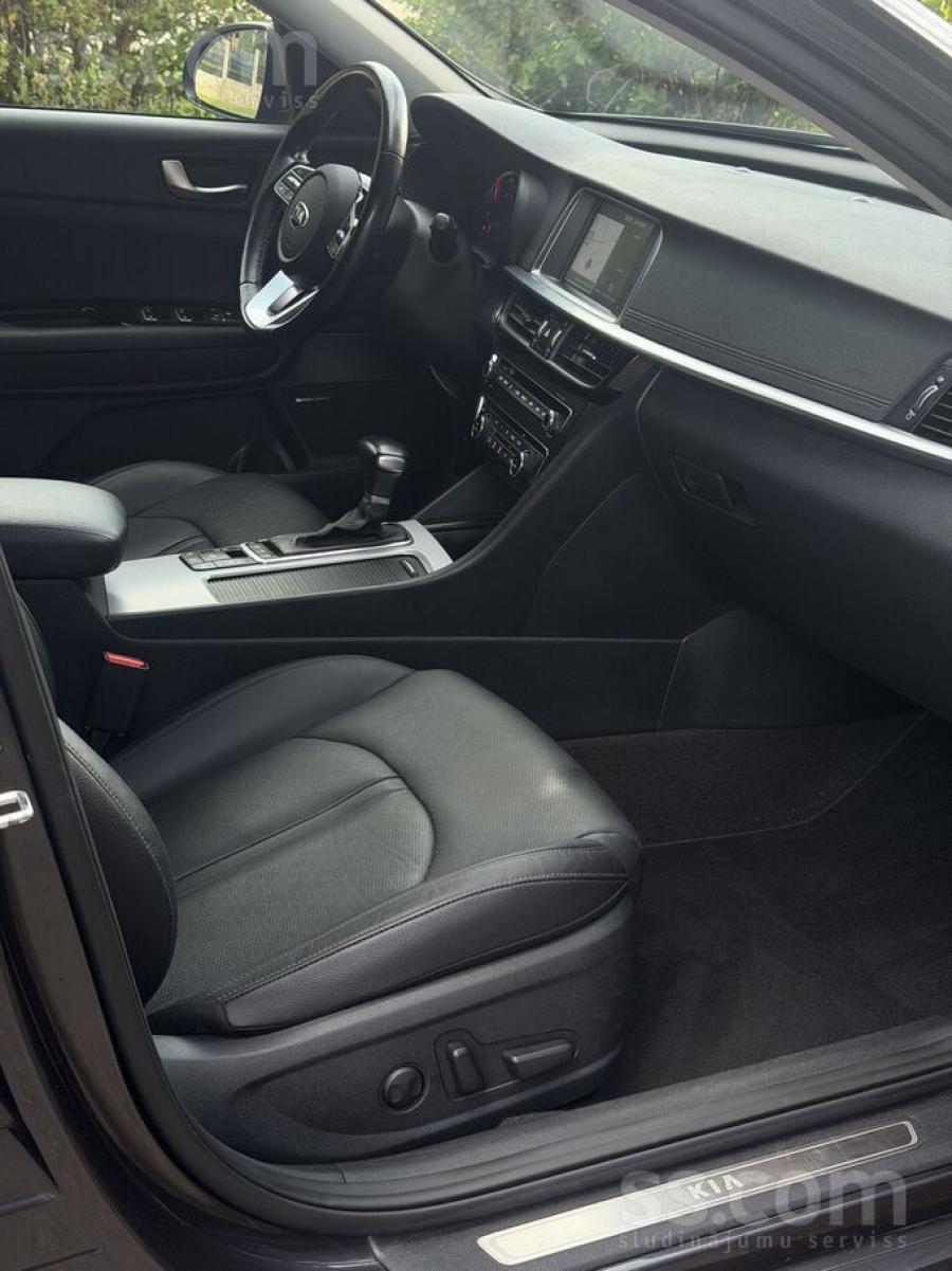 Grey Kia Optima 2019 in Riga, with an engine capacity of 2.00 L and mileage of 183 thousand km for 12680 €, photo 14 on AUTOMOTO.COM.LV