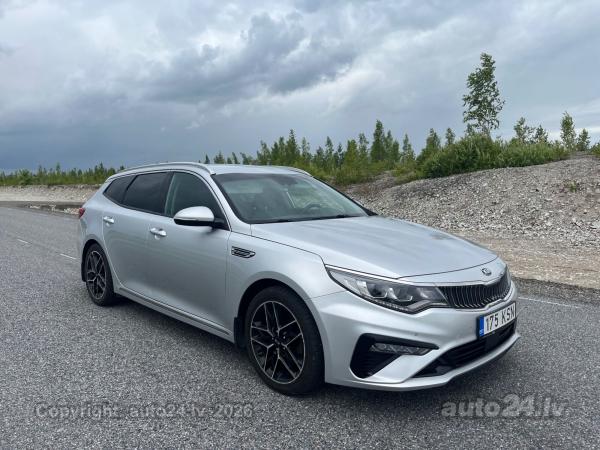 Grey Kia Optima 2020 in Tallinn, with an engine capacity of 1.60 L and mileage of 139 thousand km for 13900 €, photo 2 on AUTOMOTO.COM.LV