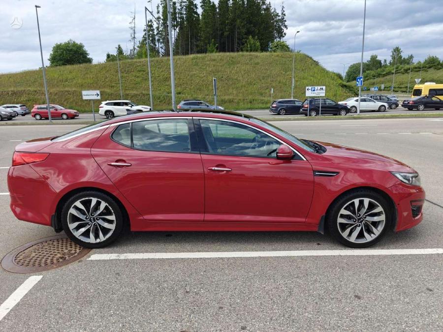 Red Kia Optima 2015 in Vilnius, with an engine capacity of 1.69 L and mileage of 186 thousand km for 7700 €, photo 5 on AUTOMOTO.COM.LV