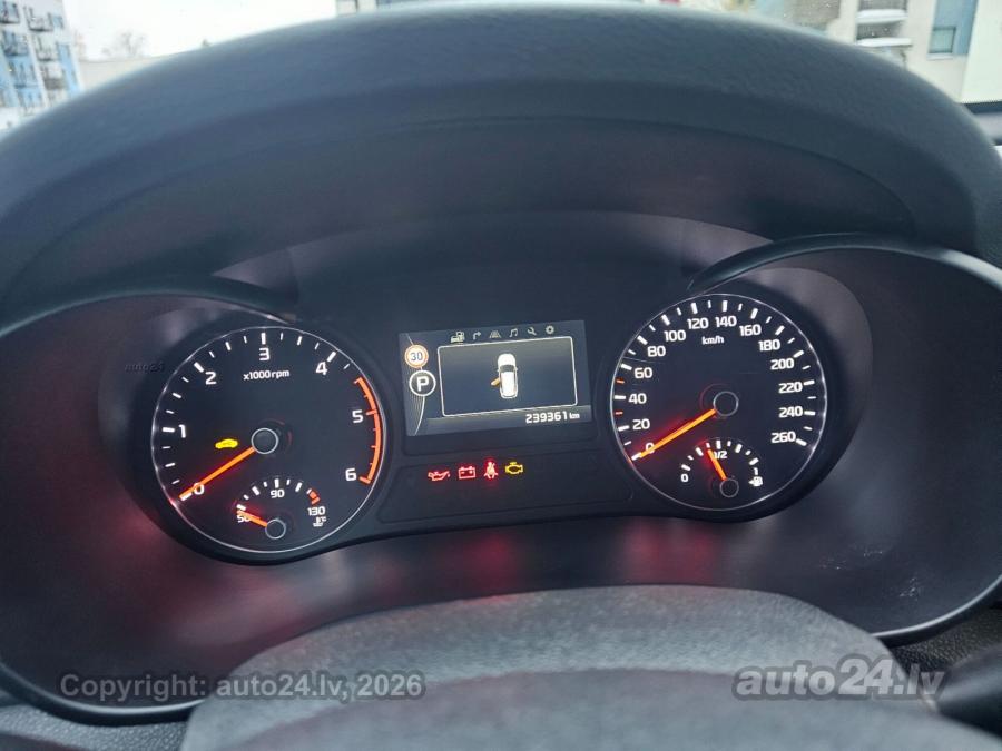 Sarkans Kia Optima 2016 Tallina, ar dzinēja tilpumu 1.70 L un nobraukumu 245 tūkst. km par 11500 €, foto 21 vietnē AUTOMOTO.COM.LV